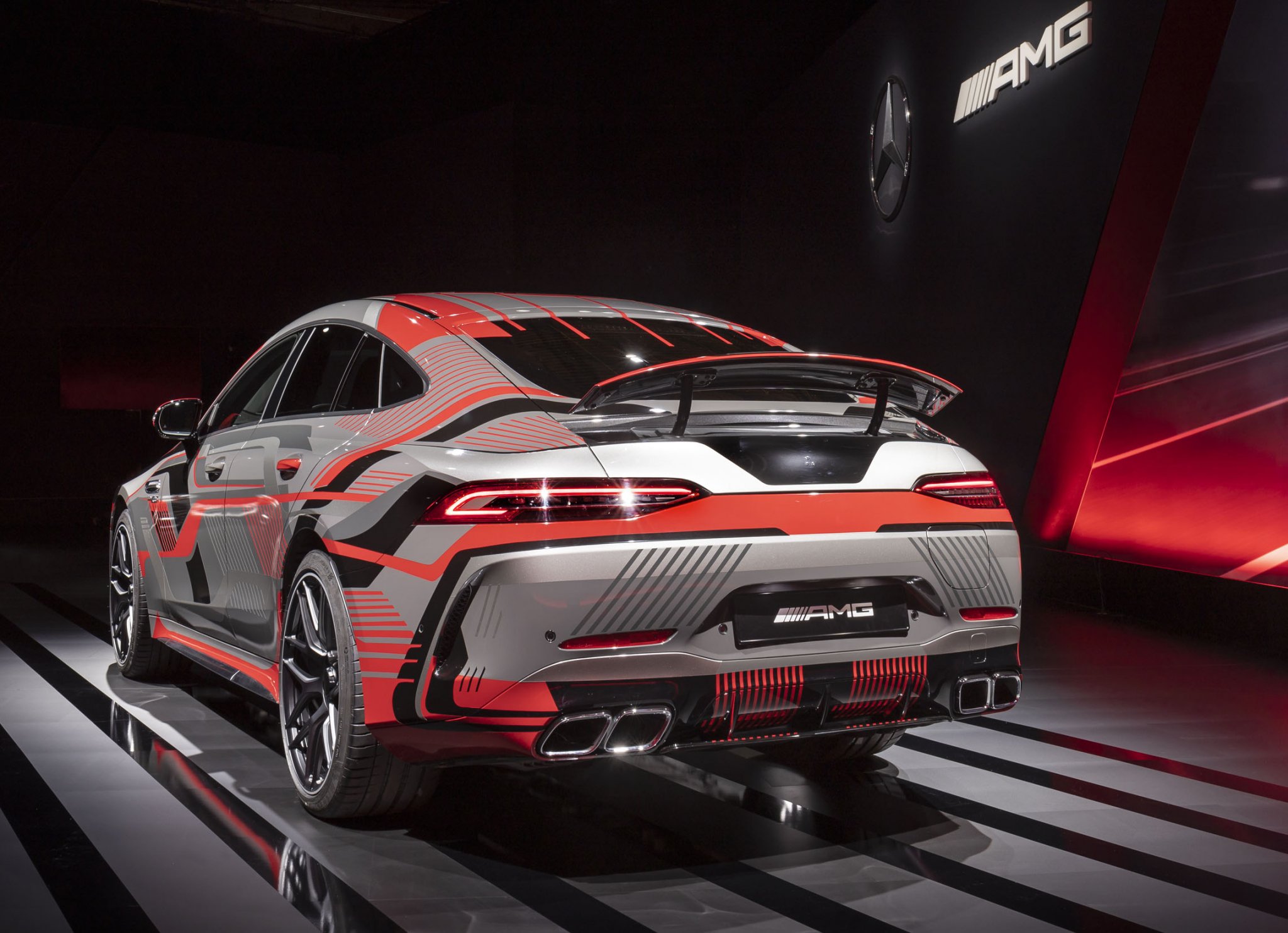 马赛地AMG GT73混动车 800马力动如猎豹